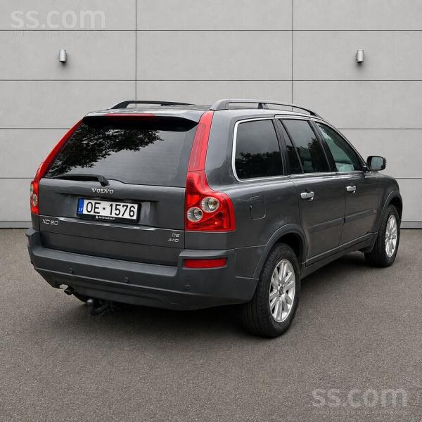 Grey Volvo XC90 2005 in Riga, with an engine capacity of 2.40 L and mileage of 361 thousand km for 5500 €, photo 7 on AUTOMOTO.COM.LV