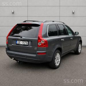 Grey Volvo XC90 2005 in Riga, with an engine capacity of 2.40 L and mileage of 361 thousand km for 5500 €, photo 7 on AUTOMOTO.COM.LV