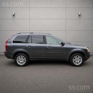 Grey Volvo XC90 2005 in Riga, with an engine capacity of 2.40 L and mileage of 361 thousand km for 5500 €, photo 9 on AUTOMOTO.COM.LV