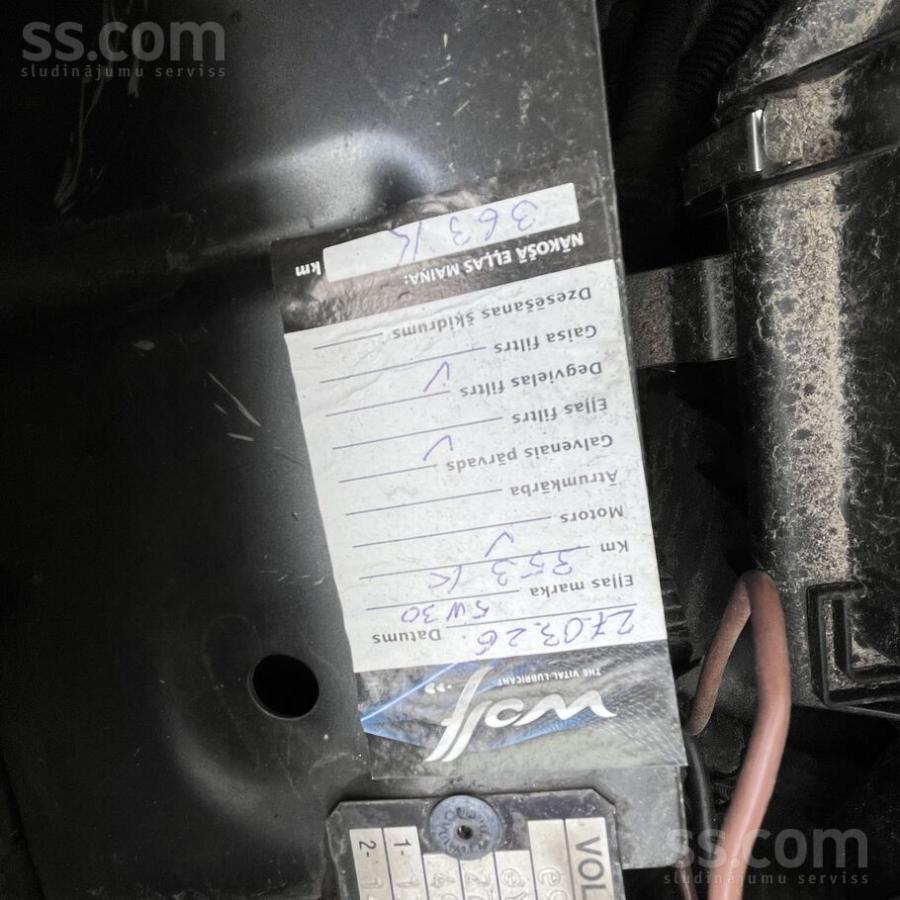 Grey Volvo XC90 2005 in Riga, with an engine capacity of 2.40 L and mileage of 361 thousand km for 5500 €, photo 22 on AUTOMOTO.COM.LV