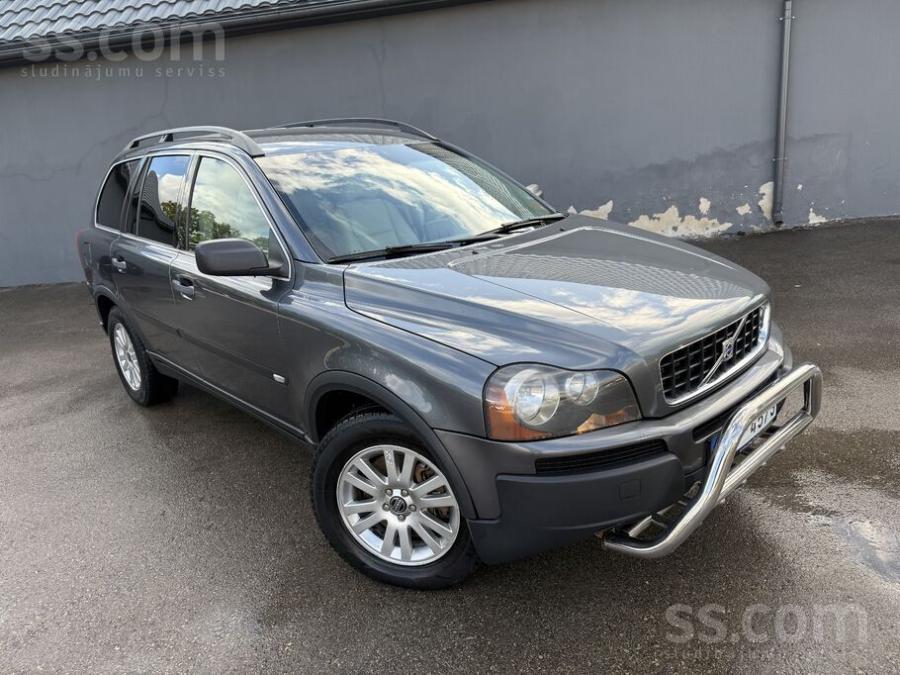 Grey Volvo XC90 2005 in Jelgava, with an engine capacity of 2.40 L and mileage of 0 thousand km for 3400 €, photo 3 on AUTOMOTO.COM.LV