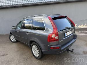 Grey Volvo XC90 2005 in Jelgava, with an engine capacity of 2.40 L and mileage of 0 thousand km for 3400 €, photo 6 on AUTOMOTO.COM.LV
