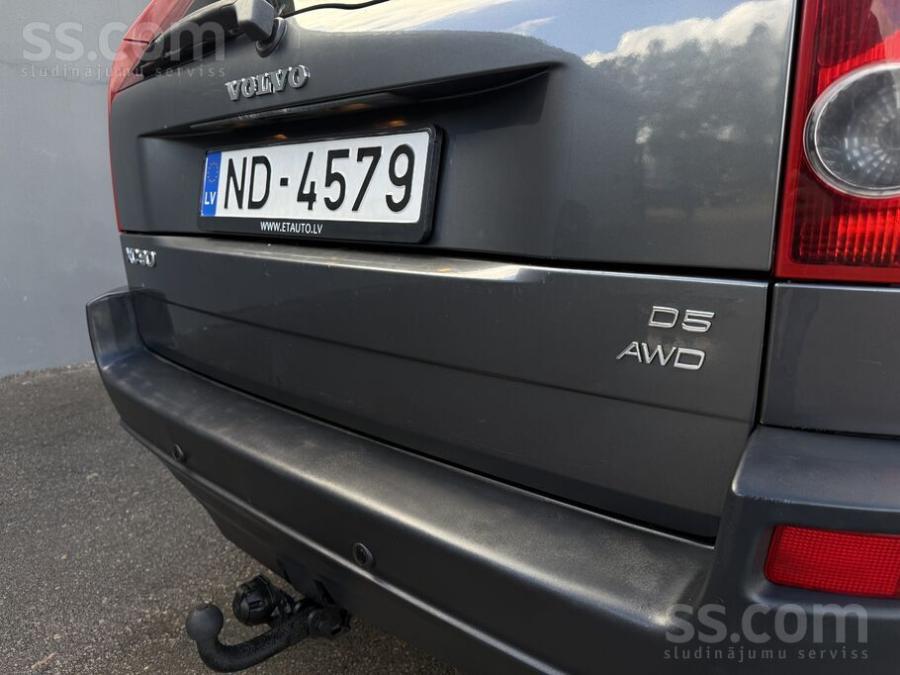 Grey Volvo XC90 2005 in Jelgava, with an engine capacity of 2.40 L and mileage of 0 thousand km for 3400 €, photo 15 on AUTOMOTO.COM.LV