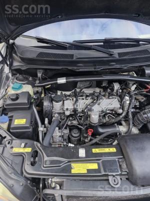 Pelēks Volvo XC90 2005 Rīga, ar dzinēja tilpumu 2.40 L un nobraukumu 411 tūkst. km par 2000 €, foto 4 vietnē AUTOMOTO.COM.LV