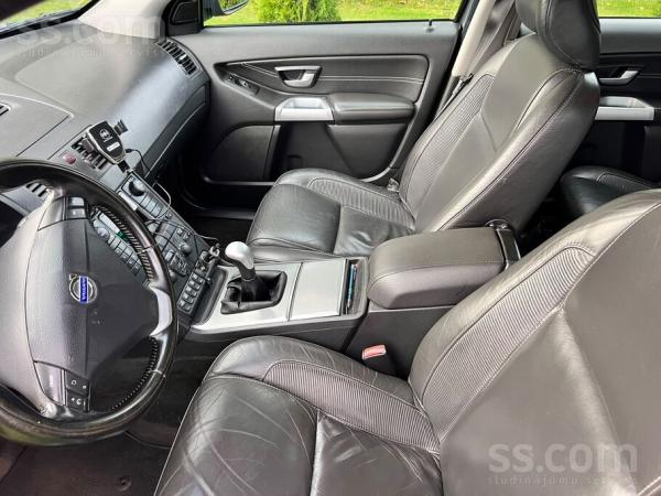 Pelēks Volvo XC90 2005 Bauska, ar dzinēja tilpumu 2.40 L un nobraukumu 482 tūkst. km par 1950 €, foto 7 vietnē AUTOMOTO.COM.LV