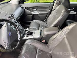 Grey Volvo XC90 2005 in Bauska, with an engine capacity of 2.40 L and mileage of 482 thousand km for 1950 €, photo 7 on AUTOMOTO.COM.LV