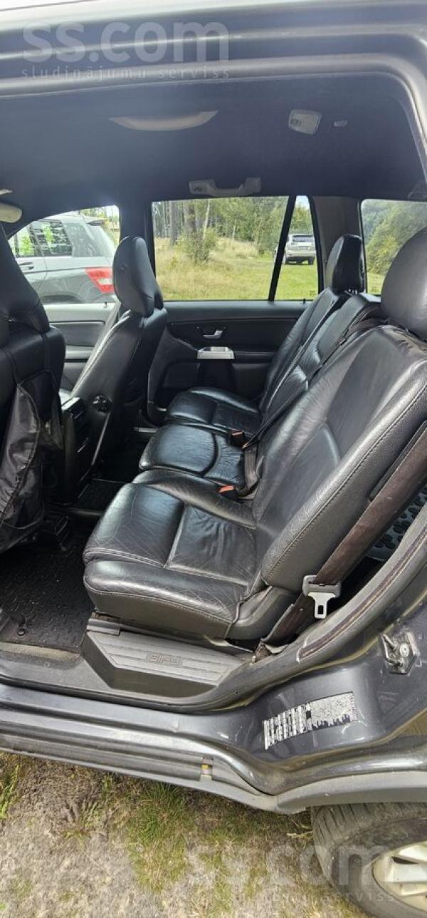 Pelēks Volvo XC90 2005 Rīga, ar dzinēja tilpumu 2.40 L un nobraukumu 465 tūkst. km par 3400 €, foto 5 vietnē AUTOMOTO.COM.LV