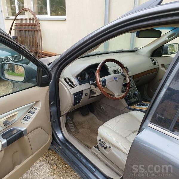 Серый Вольво ХС90 2005 в Рига, объемом двигателя 4.40 л и пробегом 560 тыс. км за 2500 €, фото 7 на AUTOMOTO.COM.LV