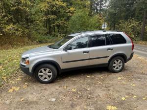 Grey Volvo XC90 2005 in Vilnius, with an engine capacity of 2.40 L and mileage of 279 thousand km for 4990 €, photo 3 on AUTOMOTO.COM.LV