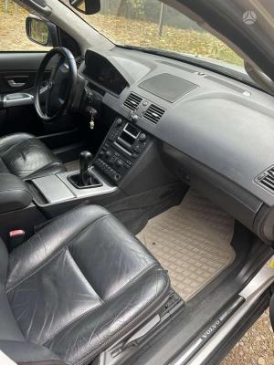 Grey Volvo XC90 2005 in Vilnius, with an engine capacity of 2.40 L and mileage of 279 thousand km for 4990 €, photo 13 on AUTOMOTO.COM.LV