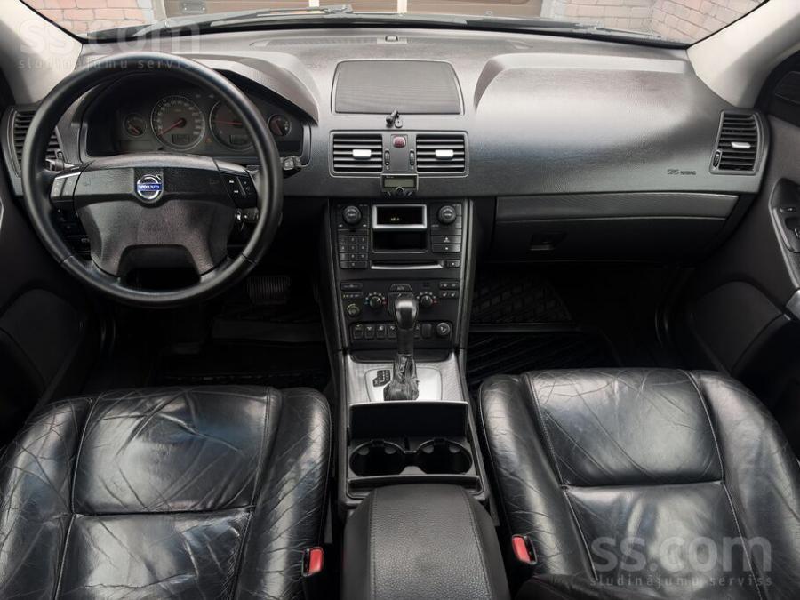 Pelēks Volvo XC90 2005 Rīga, ar dzinēja tilpumu 2.40 L un nobraukumu 410 tūkst. km par 3200 €, foto 12 vietnē AUTOMOTO.COM.LV