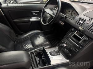 Pelēks Volvo XC90 2005 Rīga, ar dzinēja tilpumu 2.40 L un nobraukumu 410 tūkst. km par 3200 €, foto 13 vietnē AUTOMOTO.COM.LV