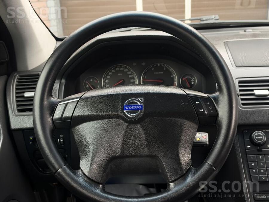 Pelēks Volvo XC90 2005 Rīga, ar dzinēja tilpumu 2.40 L un nobraukumu 410 tūkst. km par 3200 €, foto 20 vietnē AUTOMOTO.COM.LV