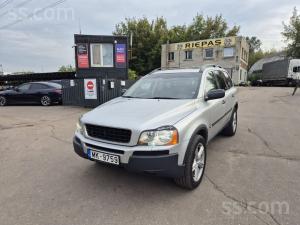 Pelēks Volvo XC90 2005 Rīga, ar dzinēja tilpumu 2.40 L un nobraukumu 374 tūkst. km par 4290 €, foto  vietnē AUTOMOTO.COM.LV