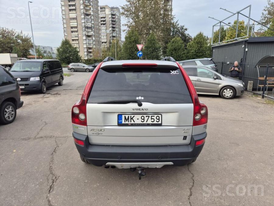 Pelēks Volvo XC90 2005 Rīga, ar dzinēja tilpumu 2.40 L un nobraukumu 374 tūkst. km par 4290 €, foto 8 vietnē AUTOMOTO.COM.LV