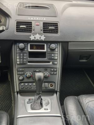 Pelēks Volvo XC90 2005 Rīga, ar dzinēja tilpumu 2.40 L un nobraukumu 374 tūkst. km par 4290 €, foto 12 vietnē AUTOMOTO.COM.LV