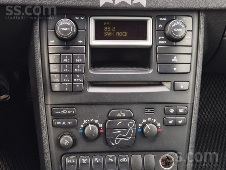 Pelēks Volvo XC90 2005 Rīga, ar dzinēja tilpumu 2.40 L un nobraukumu 374 tūkst. km par 4290 €, foto 16 vietnē AUTOMOTO.COM.LV