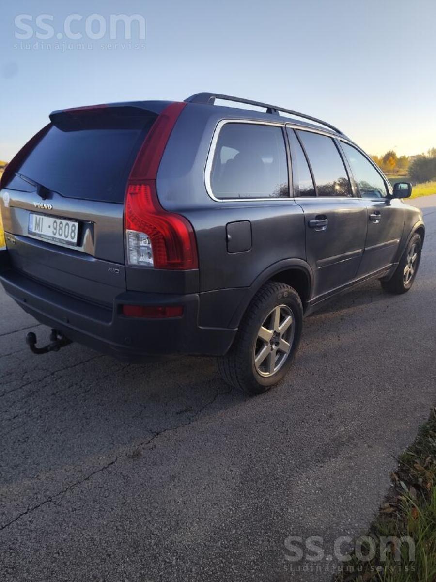 Pelēks Volvo XC90 2005 Rēzekne, ar dzinēja tilpumu 2.40 L un nobraukumu 370 tūkst. km par 3550 €, foto 7 vietnē AUTOMOTO.COM.LV