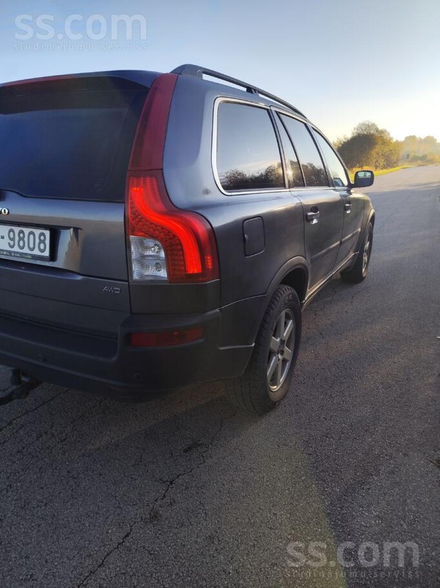 Pelēks Volvo XC90 2005 Rēzekne, ar dzinēja tilpumu 2.40 L un nobraukumu 370 tūkst. km par 3550 €, foto 13 vietnē AUTOMOTO.COM.LV