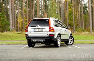 Pelēks Volvo XC90 2005 Rīga, ar dzinēja tilpumu 2.40 L un nobraukumu 374 tūkst. km par 4290 €, foto 7 vietnē AUTOMOTO.COM.LV