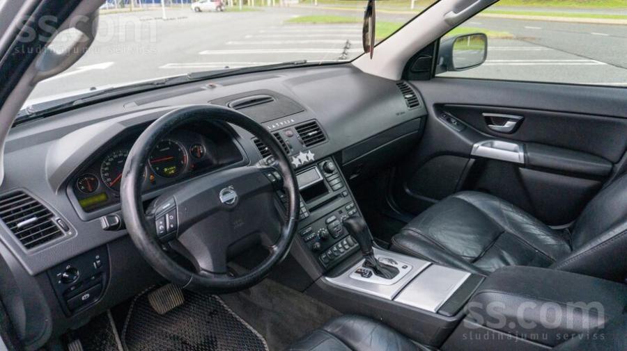 Pelēks Volvo XC90 2005 Rīga, ar dzinēja tilpumu 2.40 L un nobraukumu 374 tūkst. km par 4290 €, foto 11 vietnē AUTOMOTO.COM.LV