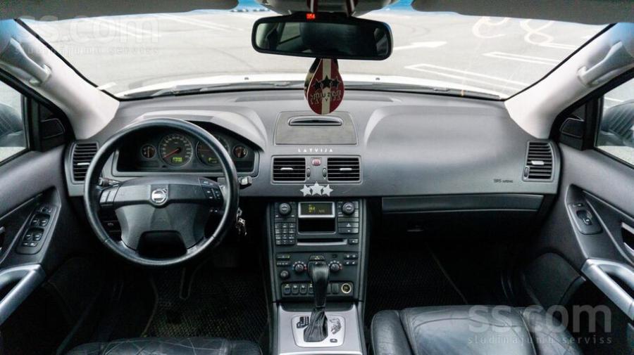 Pelēks Volvo XC90 2005 Rīga, ar dzinēja tilpumu 2.40 L un nobraukumu 374 tūkst. km par 4290 €, foto 13 vietnē AUTOMOTO.COM.LV