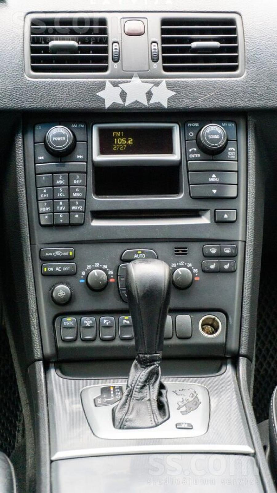 Pelēks Volvo XC90 2005 Rīga, ar dzinēja tilpumu 2.40 L un nobraukumu 374 tūkst. km par 4290 €, foto 14 vietnē AUTOMOTO.COM.LV