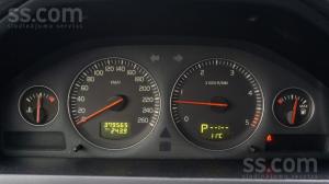 Pelēks Volvo XC90 2005 Rīga, ar dzinēja tilpumu 2.40 L un nobraukumu 374 tūkst. km par 4290 €, foto 22 vietnē AUTOMOTO.COM.LV