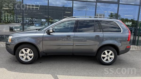 Grey Volvo XC90 2006 in Riga, with an engine capacity of 2.40 L and mileage of 270 thousand km for 5159 €, photo 2 on AUTOMOTO.COM.LV