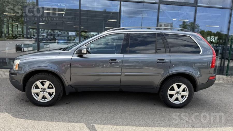 Pelēks Volvo XC90 2006 Rīga, ar dzinēja tilpumu 2.40 L un nobraukumu 270 tūkst. km par 5159 €, foto 2 vietnē AUTOMOTO.COM.LV