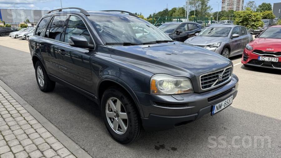 Pelēks Volvo XC90 2006 Rīga, ar dzinēja tilpumu 2.40 L un nobraukumu 270 tūkst. km par 5159 €, foto 5 vietnē AUTOMOTO.COM.LV