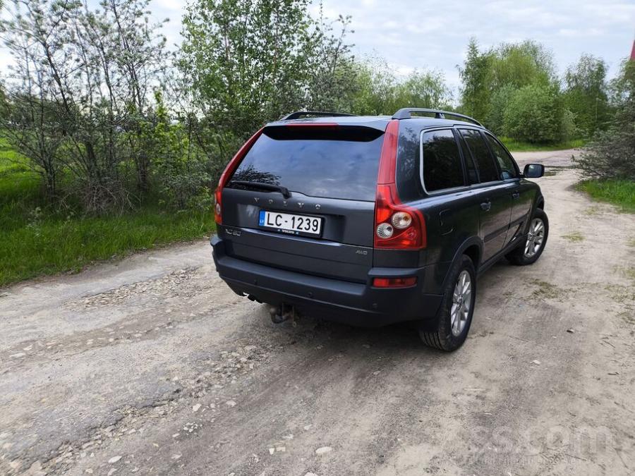 Pelēks Volvo XC90 2006 Rīga, ar dzinēja tilpumu 2.40 L un nobraukumu 317 tūkst. km par 3900 €, foto 3 vietnē AUTOMOTO.COM.LV