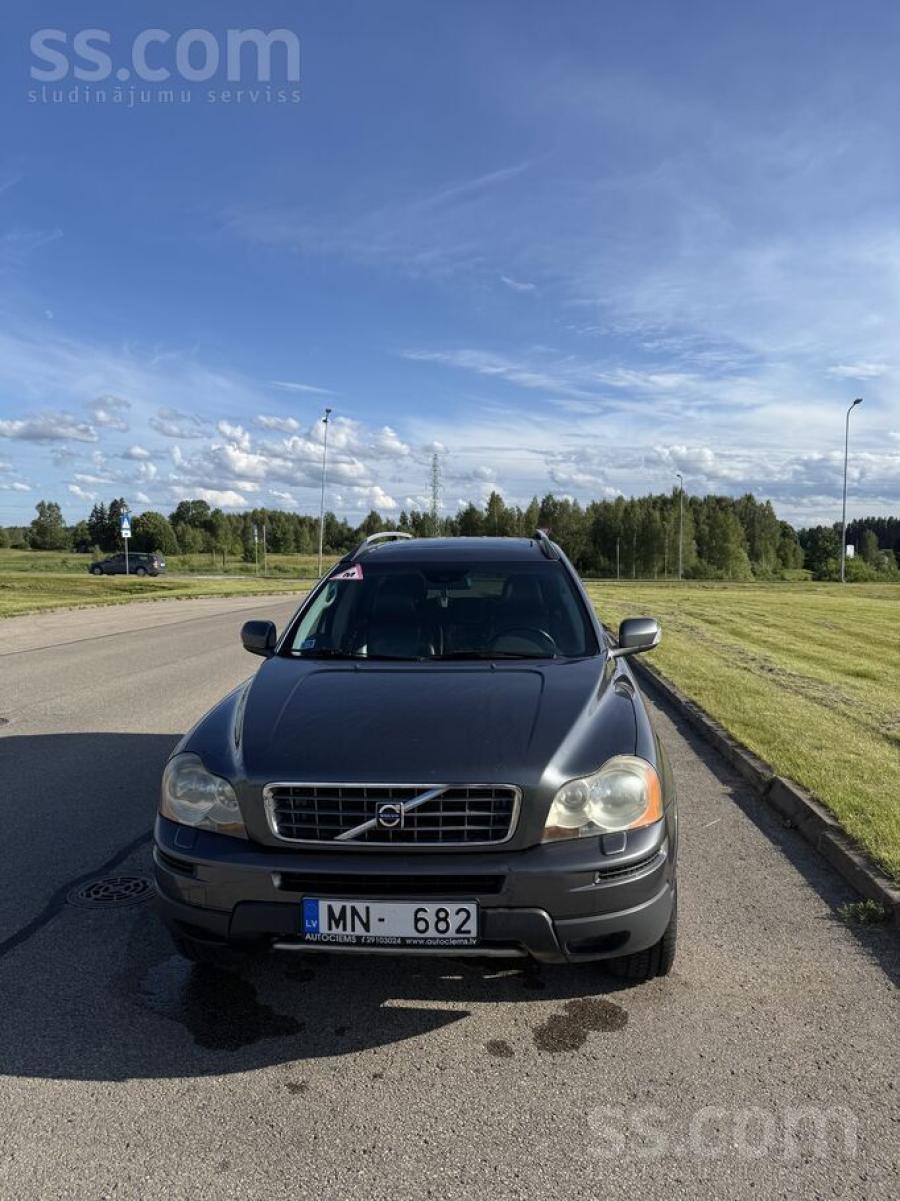 Pelēks Volvo XC90 2006 Ogre, ar dzinēja tilpumu 2.40 L un nobraukumu 303 tūkst. km par 5000 €, foto 5 vietnē AUTOMOTO.COM.LV