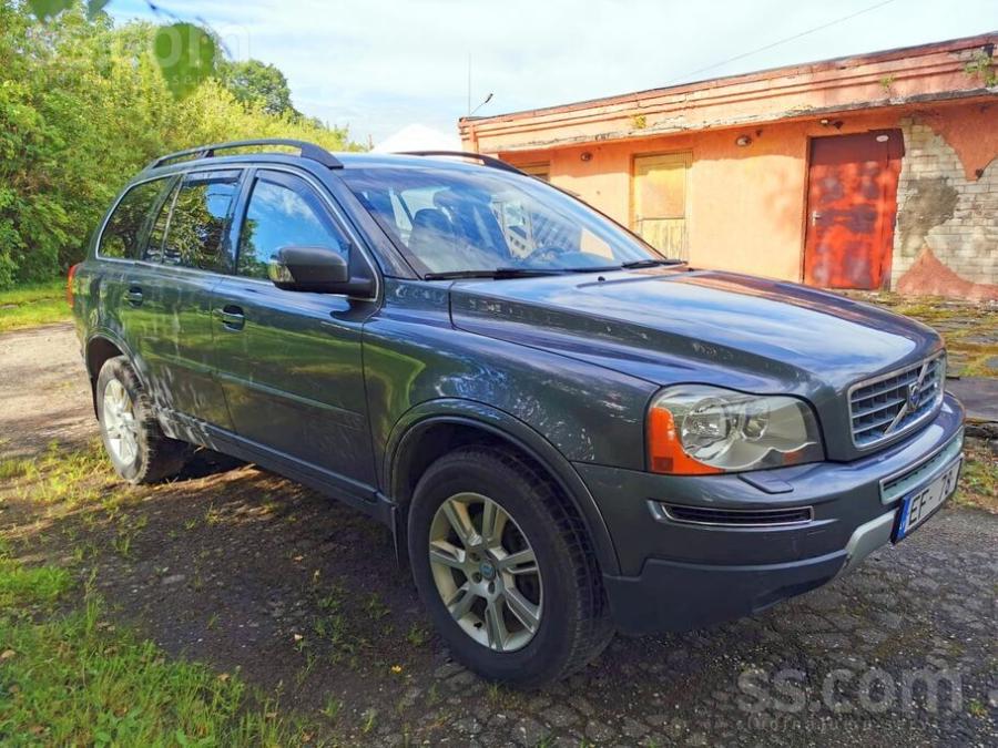 Pelēks Volvo XC90 2006 Cēsis, ar dzinēja tilpumu 2.40 L un nobraukumu 359 tūkst. km par 4250 €, foto 4 vietnē AUTOMOTO.COM.LV
