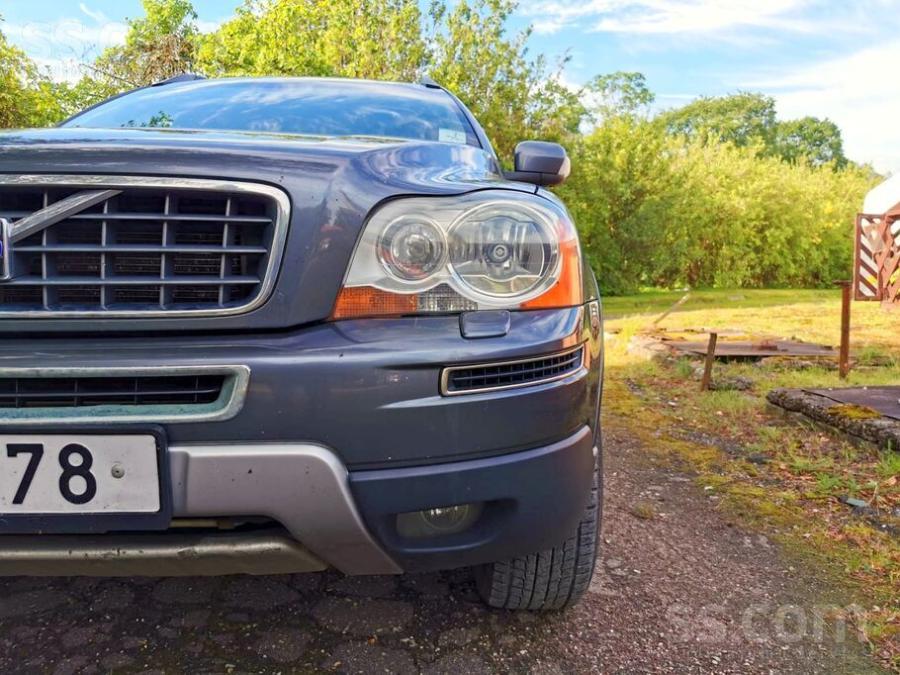 Pelēks Volvo XC90 2006 Cēsis, ar dzinēja tilpumu 2.40 L un nobraukumu 359 tūkst. km par 4250 €, foto 5 vietnē AUTOMOTO.COM.LV