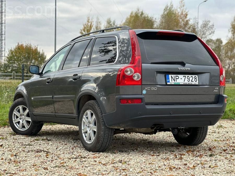 Grey Volvo XC90 2006 in Jelgava, with an engine capacity of 2.40 L and mileage of 0 thousand km for 5200 €, photo 6 on AUTOMOTO.COM.LV