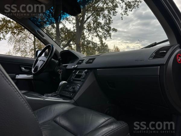 Grey Volvo XC90 2006 in Jelgava, with an engine capacity of 2.40 L and mileage of 0 thousand km for 5200 €, photo 11 on AUTOMOTO.COM.LV