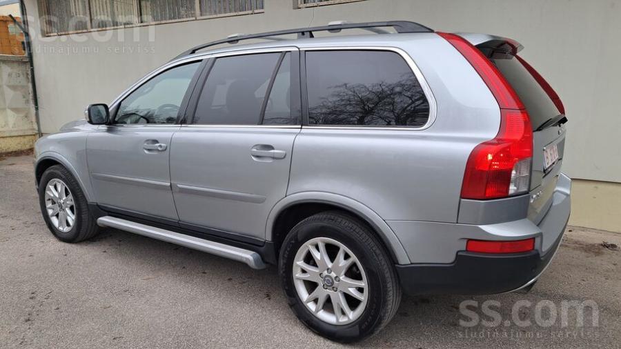 Pelēks Volvo XC90 2006 Ogre, ar dzinēja tilpumu 2.40 L un nobraukumu 301 tūkst. km par 6350 €, foto 4 vietnē AUTOMOTO.COM.LV