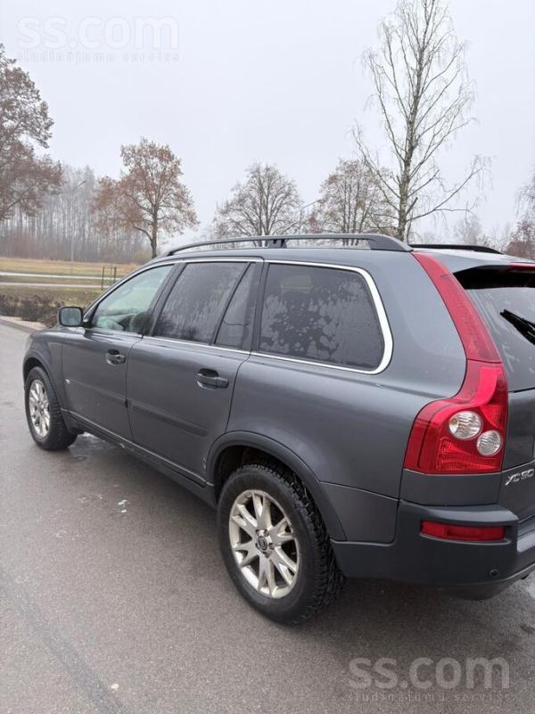Pelēks Volvo XC90 2006 Aizkraukle, ar dzinēja tilpumu 2.40 L un nobraukumu 367 tūkst. km par 2900 €, foto 2 vietnē AUTOMOTO.COM.LV