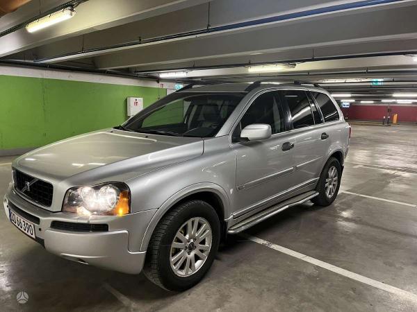 Pelēks Volvo XC90 2006 Viļņa, ar dzinēja tilpumu 2.40 L un nobraukumu 370 tūkst. km par 4699 €, foto 2 vietnē AUTOMOTO.COM.LV