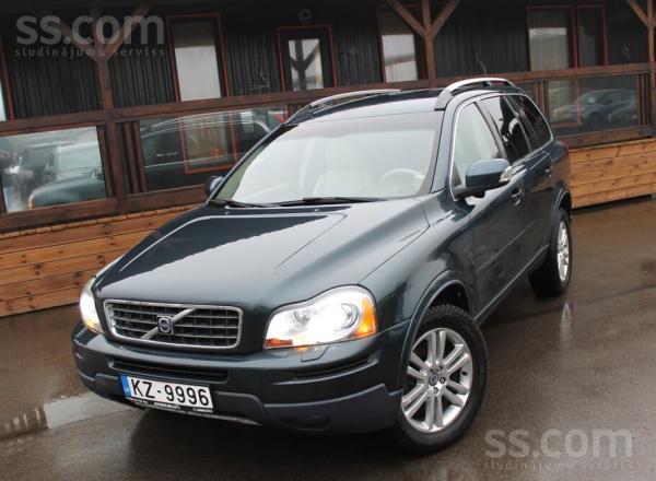Grey Volvo XC90 2006 in Riga, with an engine capacity of 2.40 L and mileage of 0 thousand km for 5450 €, photo 1 on AUTOMOTO.COM.LV