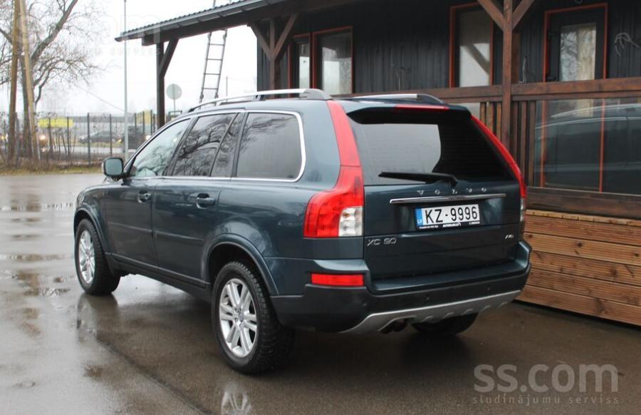 Grey Volvo XC90 2006 in Riga, with an engine capacity of 2.40 L and mileage of 0 thousand km for 5450 €, photo 4 on AUTOMOTO.COM.LV