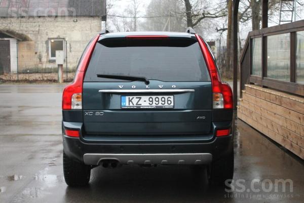 Grey Volvo XC90 2006 in Riga, with an engine capacity of 2.40 L and mileage of 0 thousand km for 5450 €, photo 5 on AUTOMOTO.COM.LV