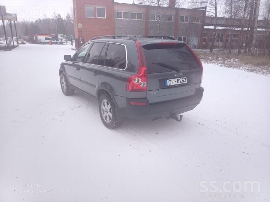Grey Volvo XC90 2006 in Riga, with an engine capacity of 2.40 L and mileage of 0 thousand km for 3450 €, photo 6 on AUTOMOTO.COM.LV