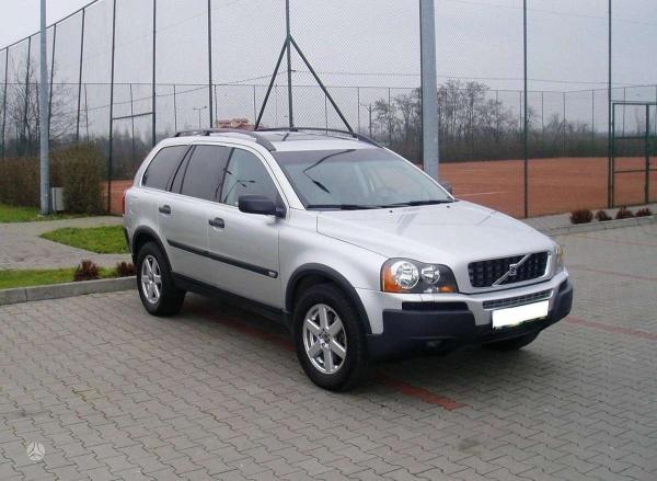 Pelēks Volvo XC90 2006 Viļņa, ar dzinēja tilpumu 2.40 L un nobraukumu 300 tūkst. km par 2900 €, foto 1 vietnē AUTOMOTO.COM.LV