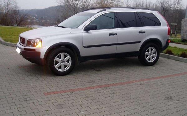 Pelēks Volvo XC90 2006 Viļņa, ar dzinēja tilpumu 2.40 L un nobraukumu 300 tūkst. km par 2900 €, foto 2 vietnē AUTOMOTO.COM.LV