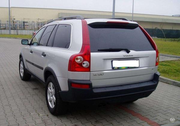 Pelēks Volvo XC90 2006 Viļņa, ar dzinēja tilpumu 2.40 L un nobraukumu 300 tūkst. km par 2900 €, foto 4 vietnē AUTOMOTO.COM.LV