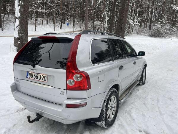 Pelēks Volvo XC90 2006 Viļņa, ar dzinēja tilpumu 2.40 L un nobraukumu 400 tūkst. km par 3999 €, foto 4 vietnē AUTOMOTO.COM.LV