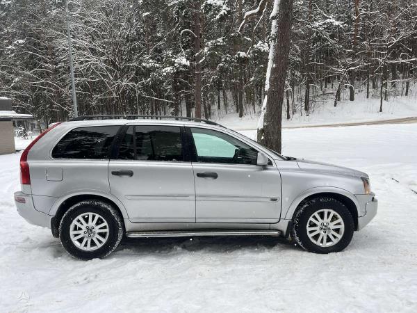 Pelēks Volvo XC90 2006 Viļņa, ar dzinēja tilpumu 2.40 L un nobraukumu 400 tūkst. km par 3999 €, foto 6 vietnē AUTOMOTO.COM.LV