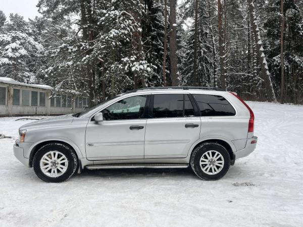 Pelēks Volvo XC90 2006 Viļņa, ar dzinēja tilpumu 2.40 L un nobraukumu 400 tūkst. km par 3999 €, foto 7 vietnē AUTOMOTO.COM.LV